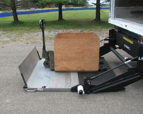 A SLIDER GATE VS A RAIL OR TUCK UNDER GATE | Leyman Lift Gates